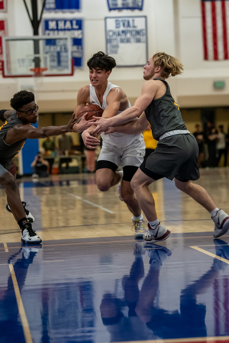 Bears Basketball Outlast the Serra Padres, Lose to Archbishop Mitty in ...